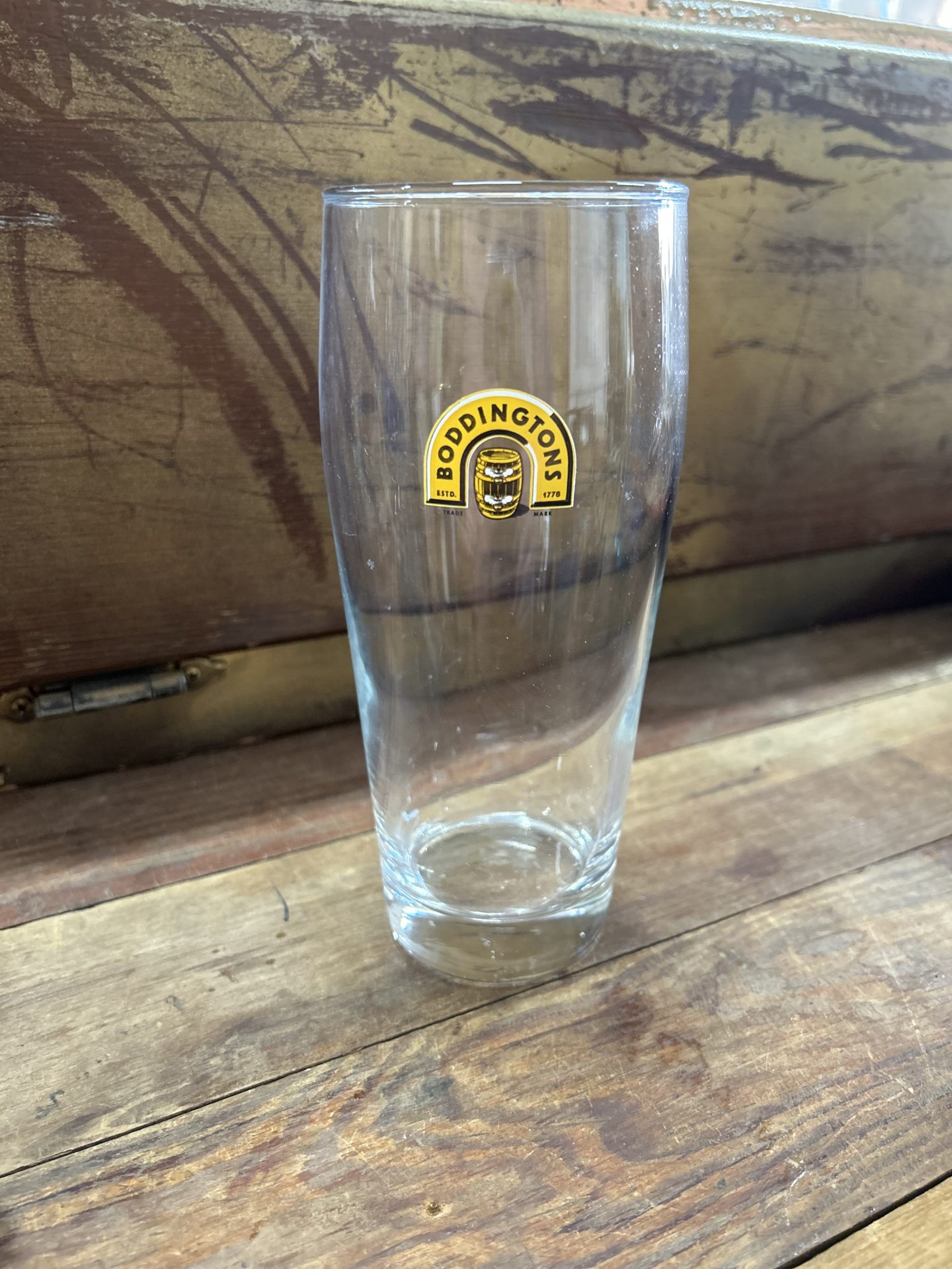 Boddingtons Logo Tall Glass - Picker Place