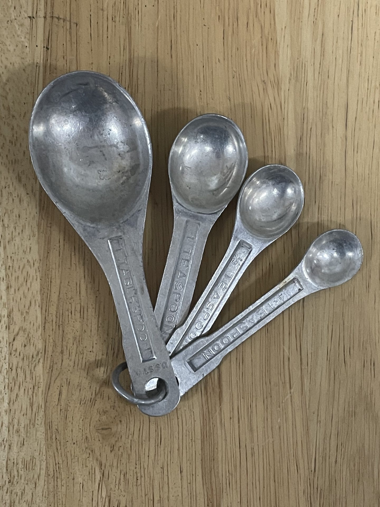 Measuring Spoons - Picker Place