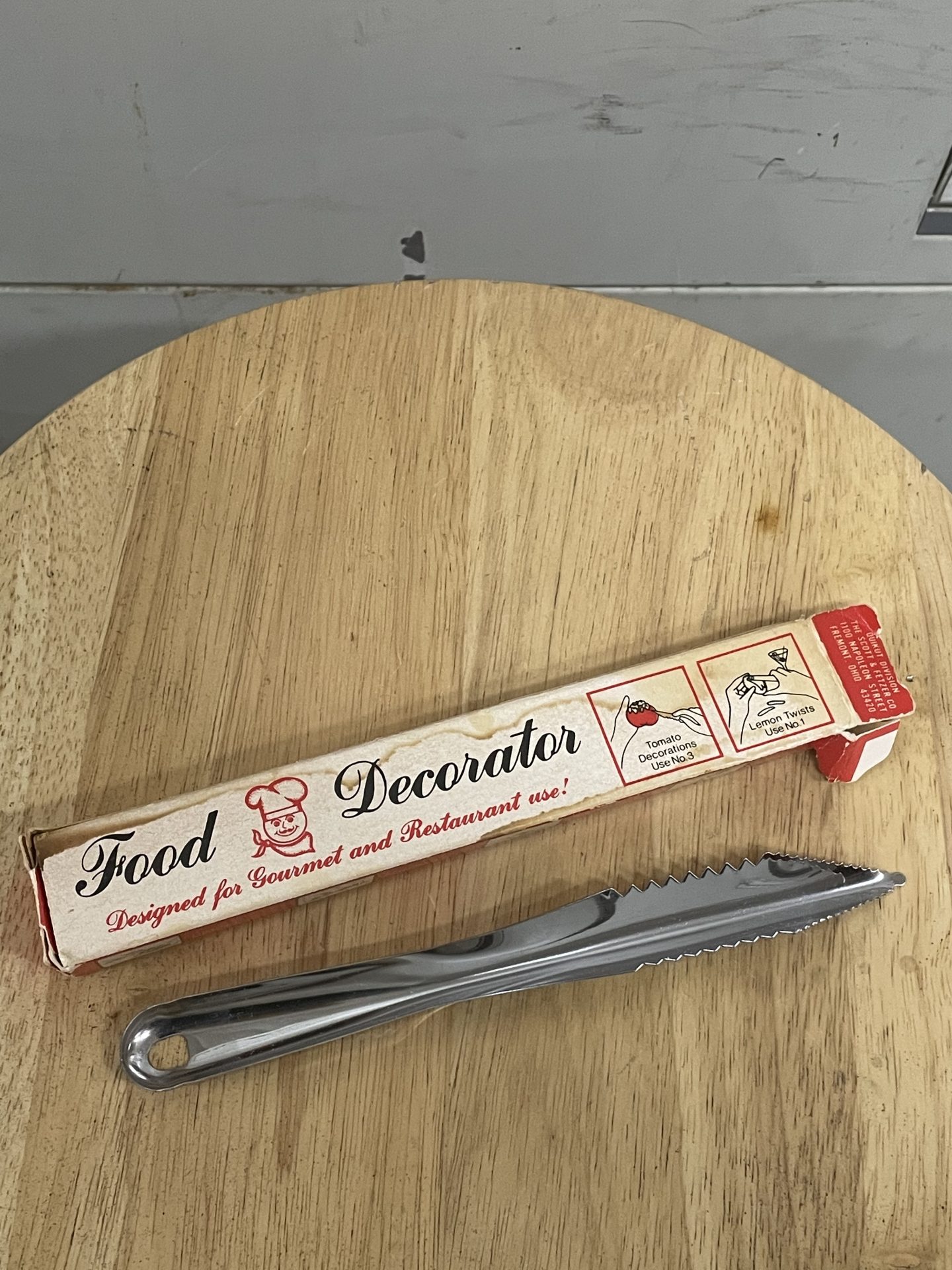 Quikut Food Decorator - Picker Place