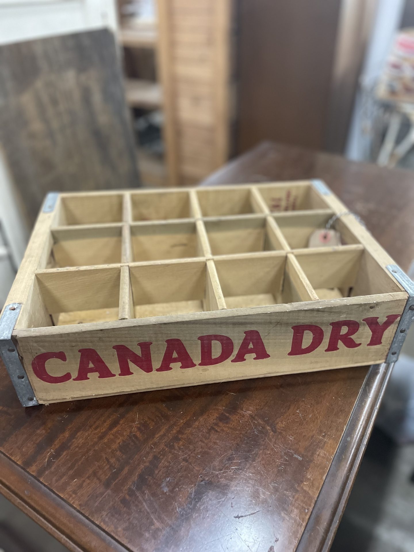 Canada Dry Box | Picker Place