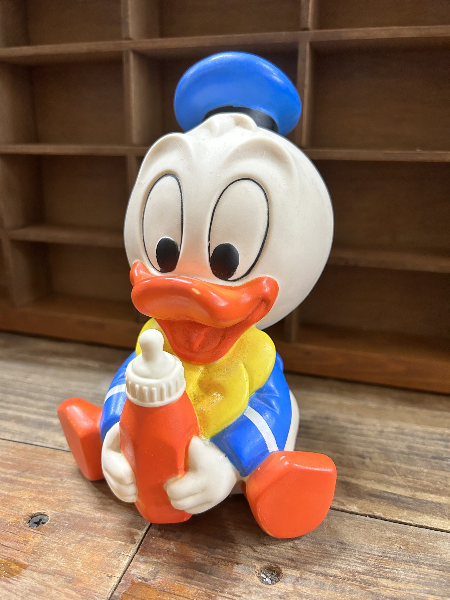 Shelcore Donald Duck Toy 1986 - Picker Place