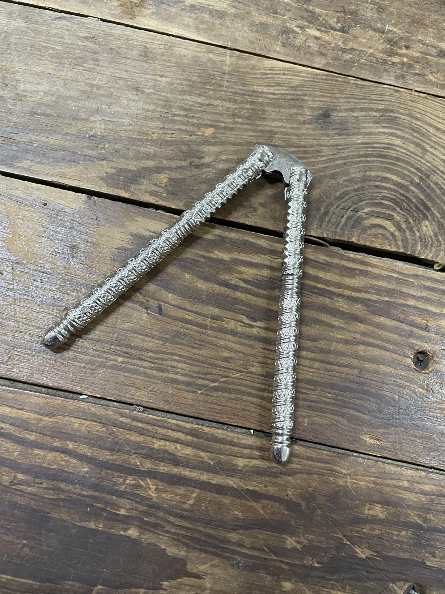 Hand Nut Cracker | Picker Place