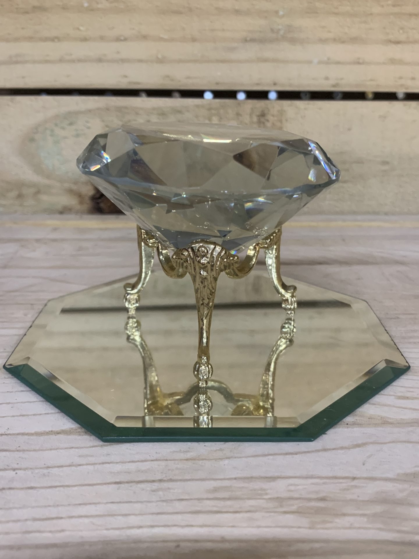 Diamond w/Stand and Mirror - Picker Place