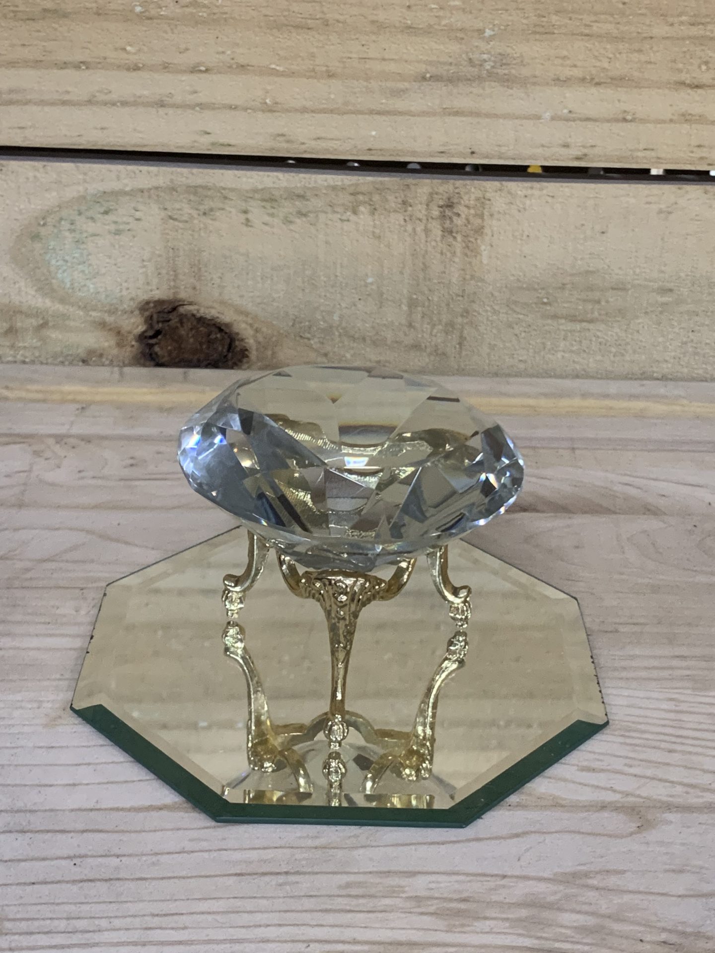 Diamond w/Stand and Mirror | Picker Place
