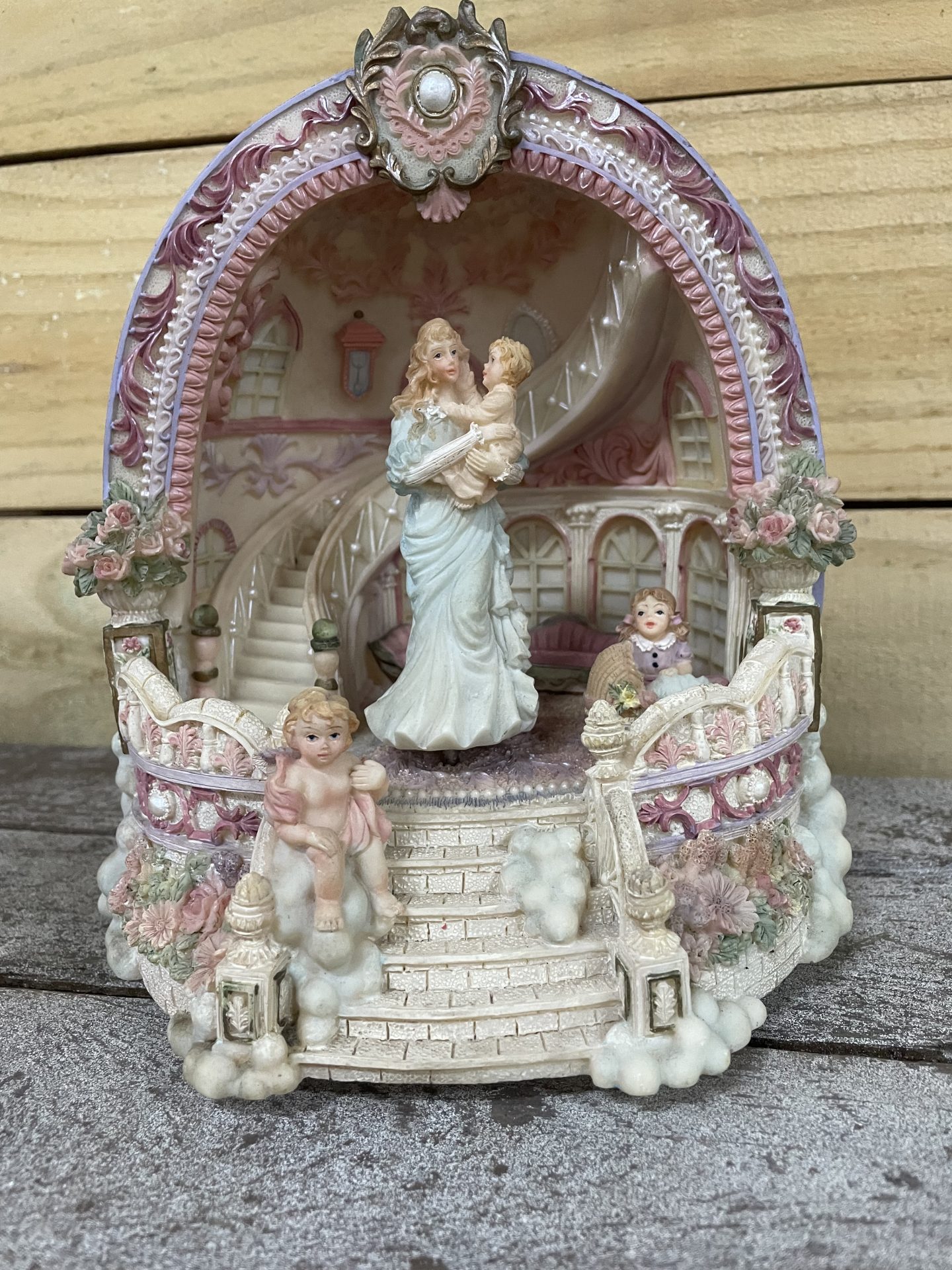 Resin Music Box - Picker Place