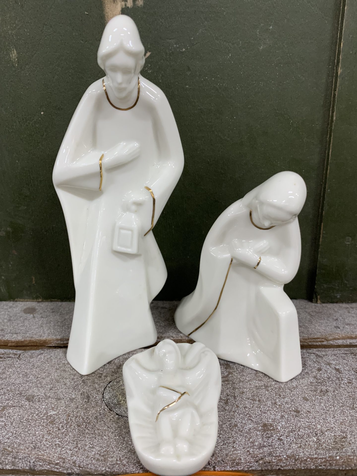 Mikasa 3 Piece Nativity Set - Picker Place