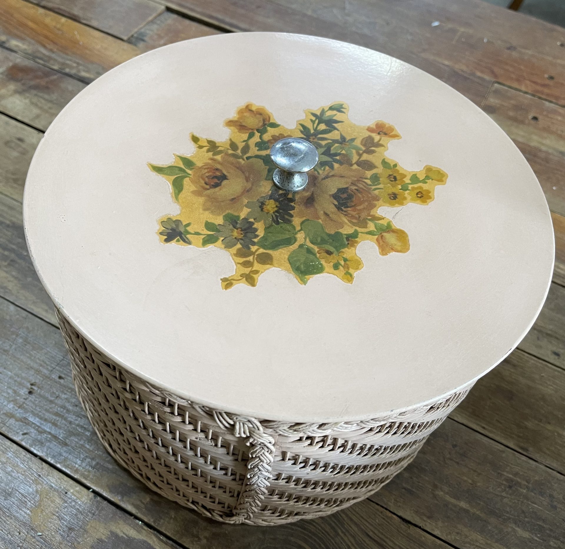 10″ Round Wooden Quilt Hoop. | Picker Place