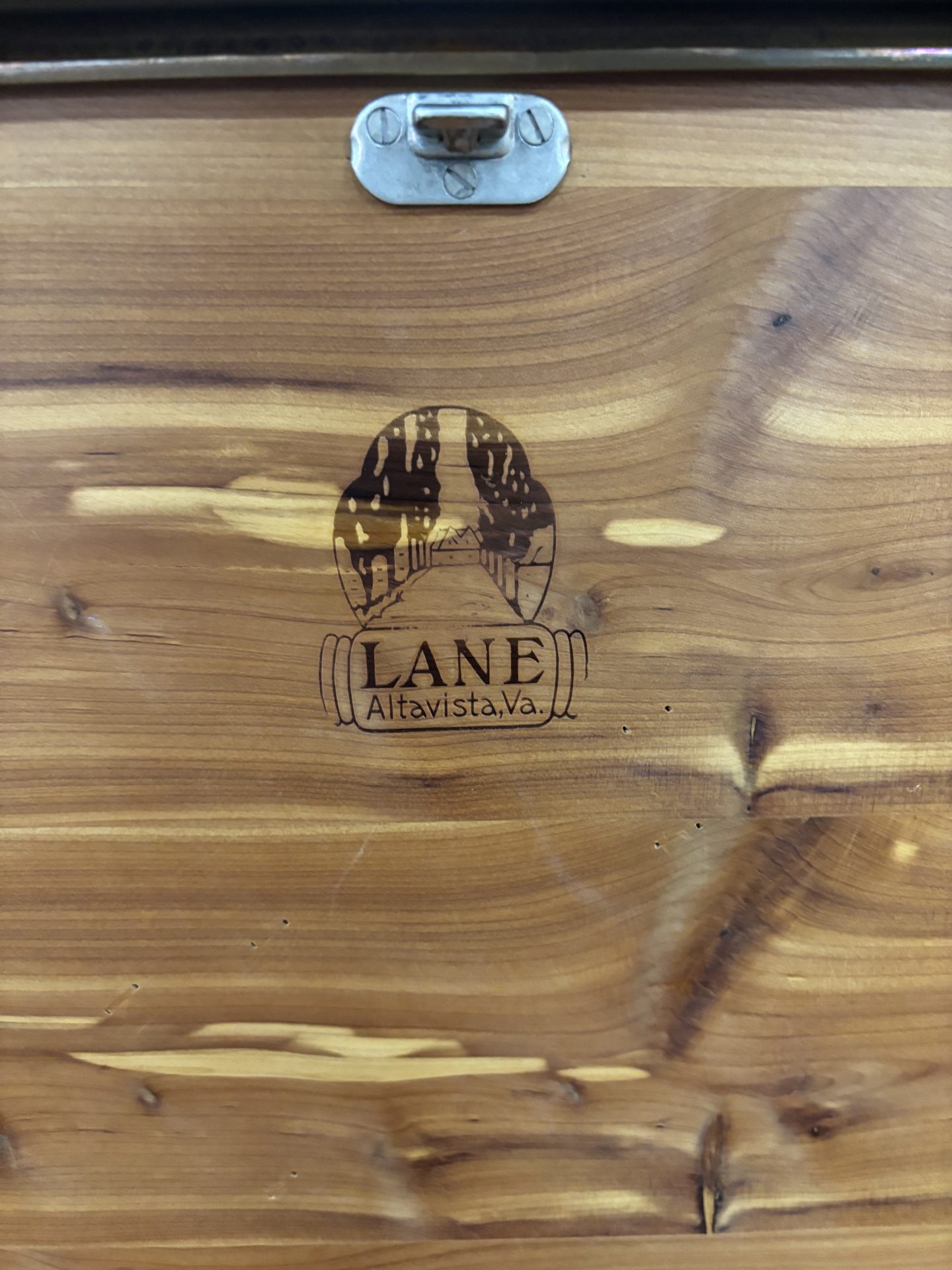 Lane Cedar Chest w/Key | Picker Place