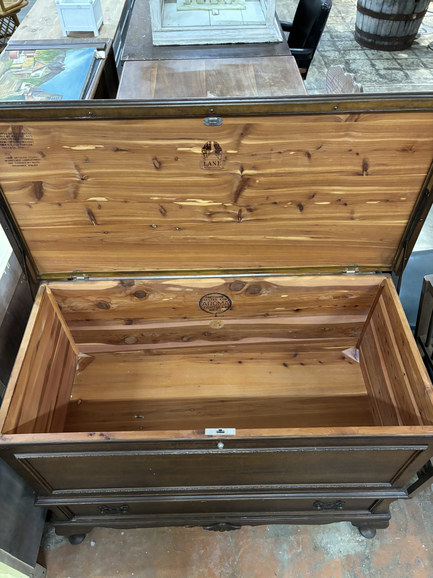 Lane Cedar Chest w/Key - Picker Place