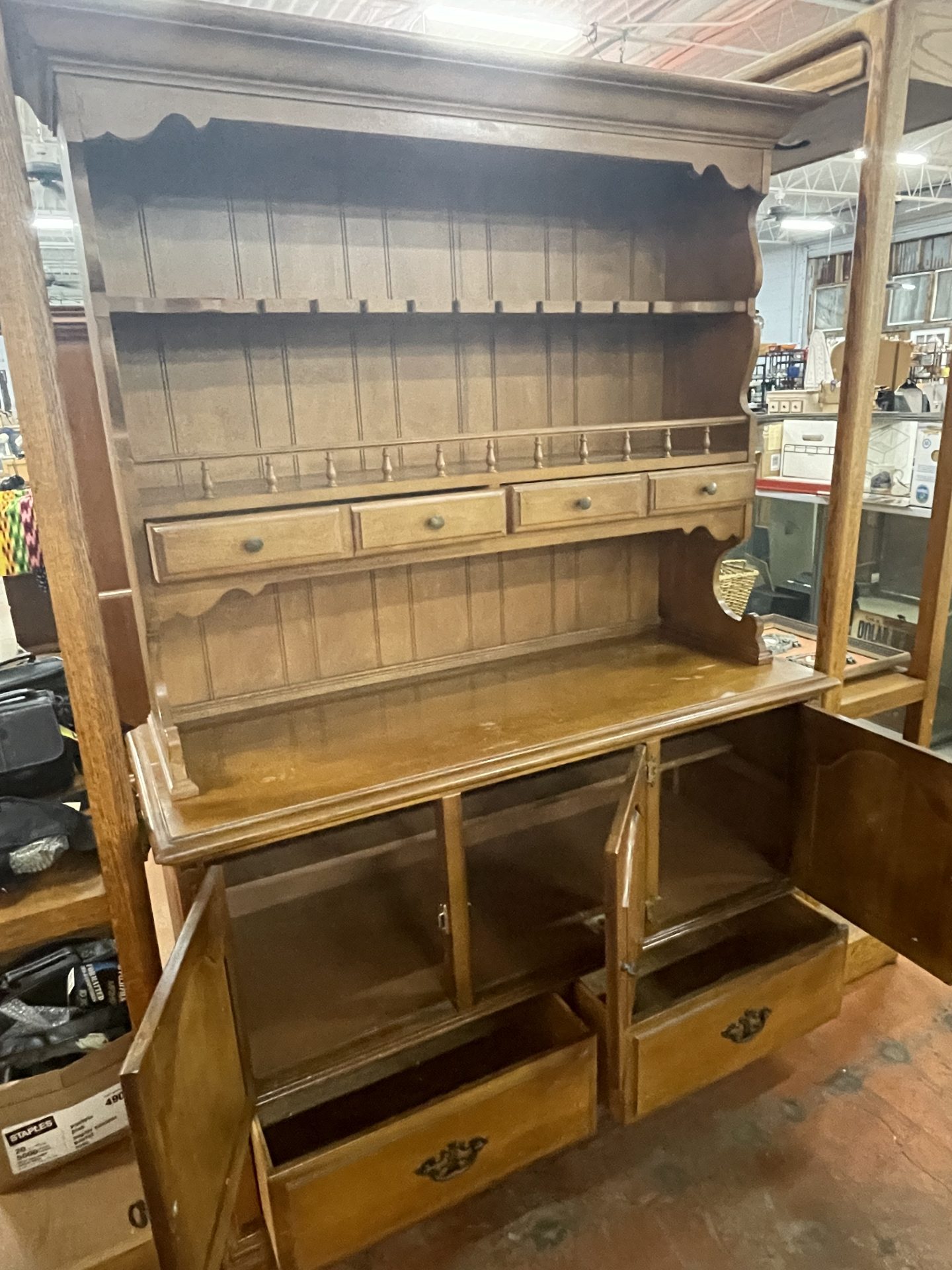 Hutch - Picker Place