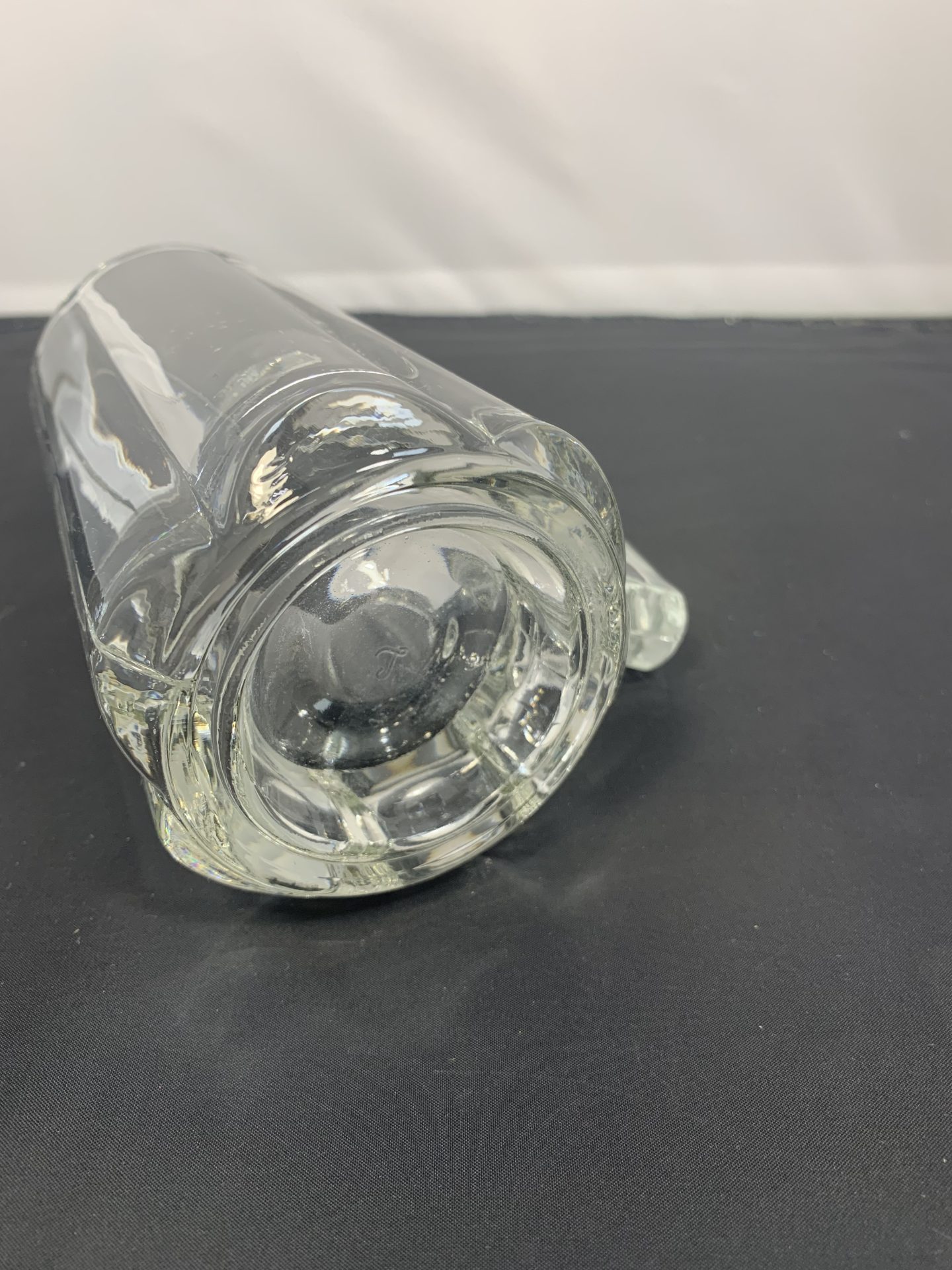 Beer Glass w/Thumb Pad | Picker Place