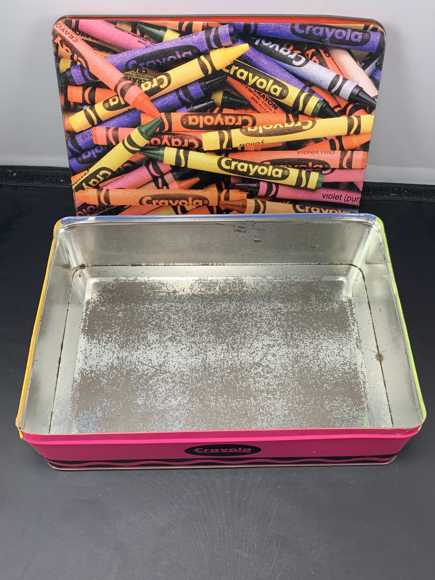 Crayola Crayon Tin - Picker Place