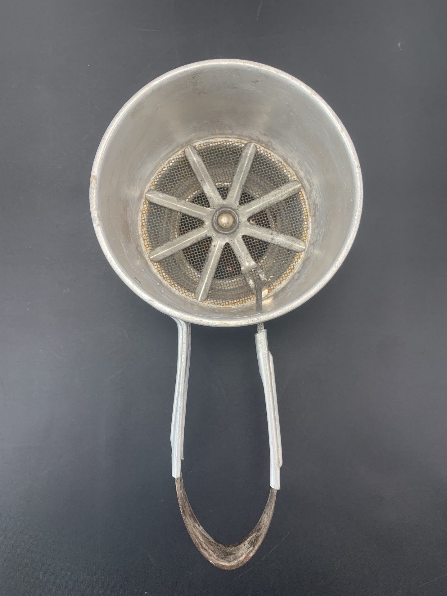 Foley Metal Hand Sifter - Picker Place