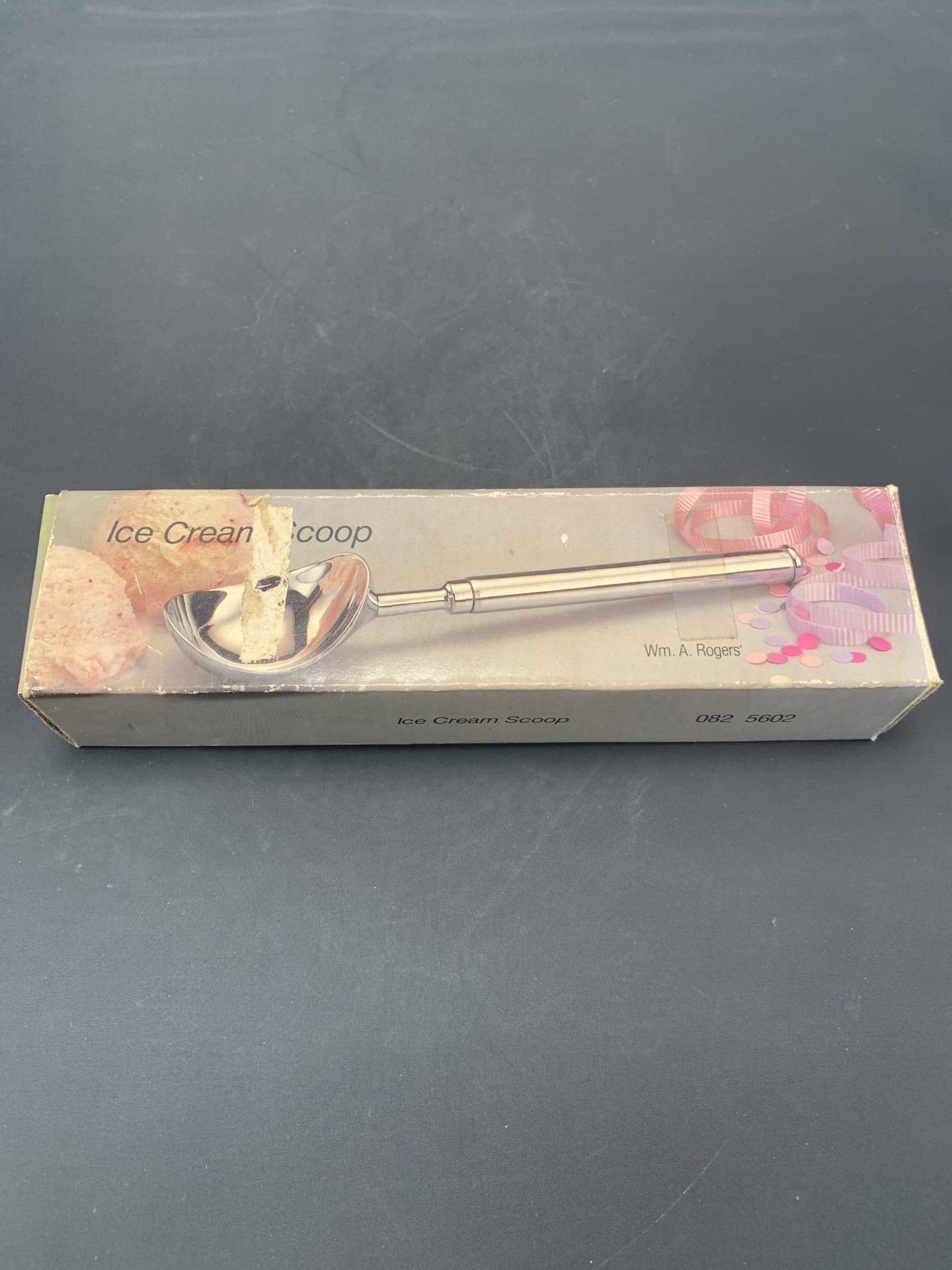 Wm. A. Rogers Ice Cream Scoop - Picker Place
