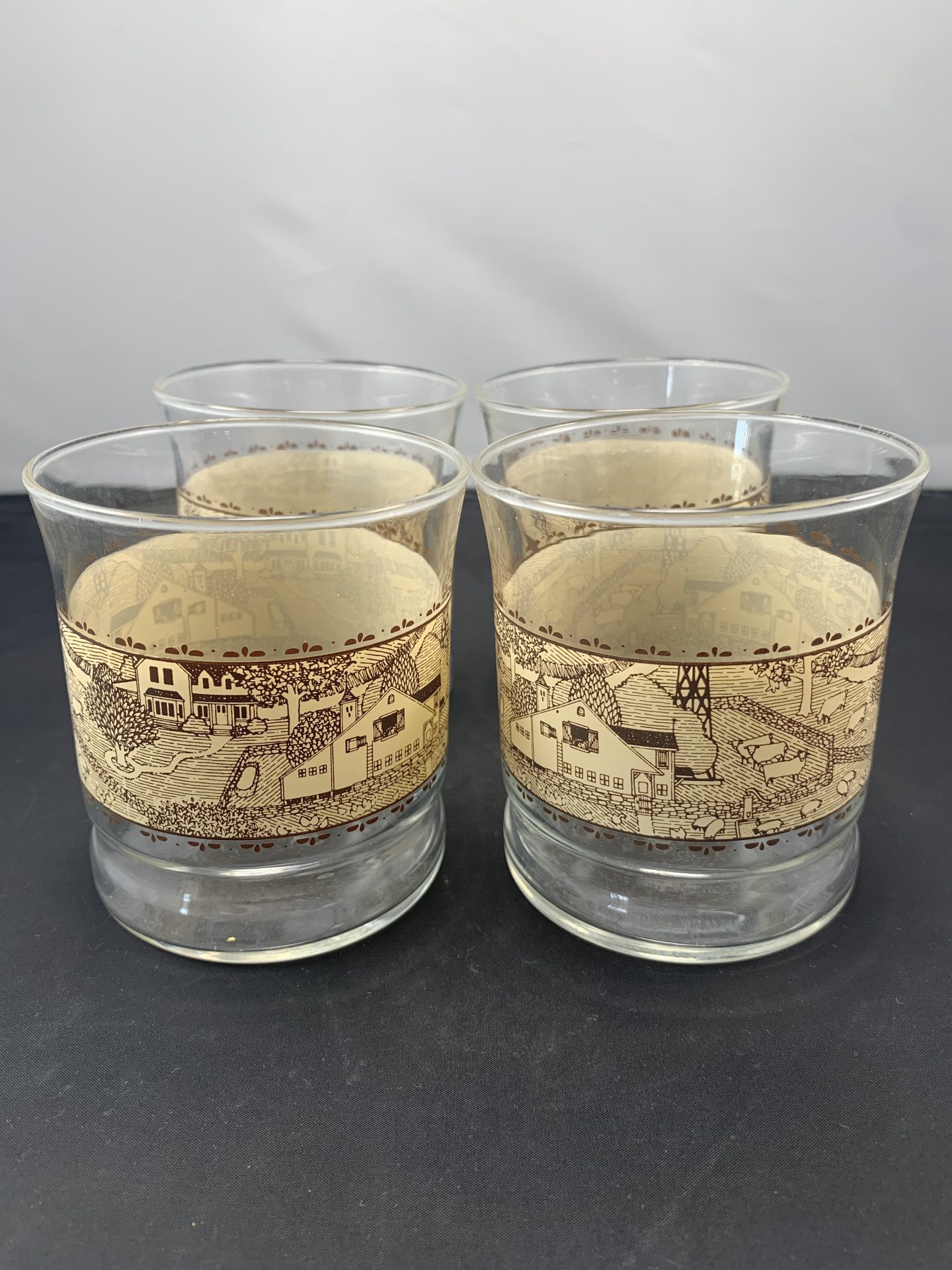 4 Farm Scene Artwork Glass Cups - Picker Place
