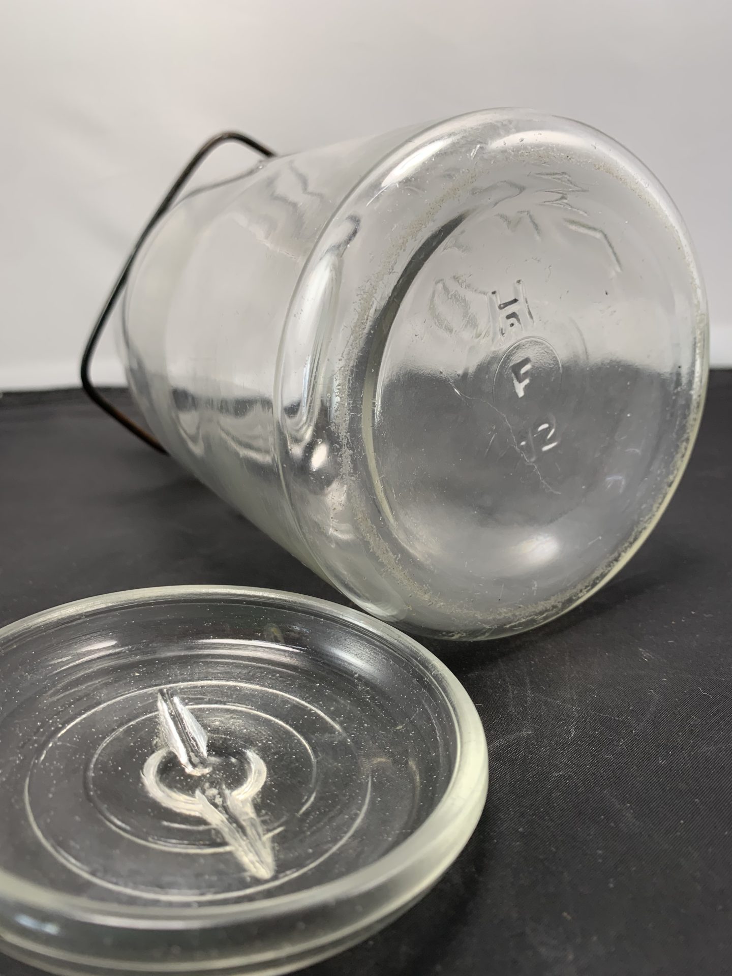 Atlas Jar - Picker Place