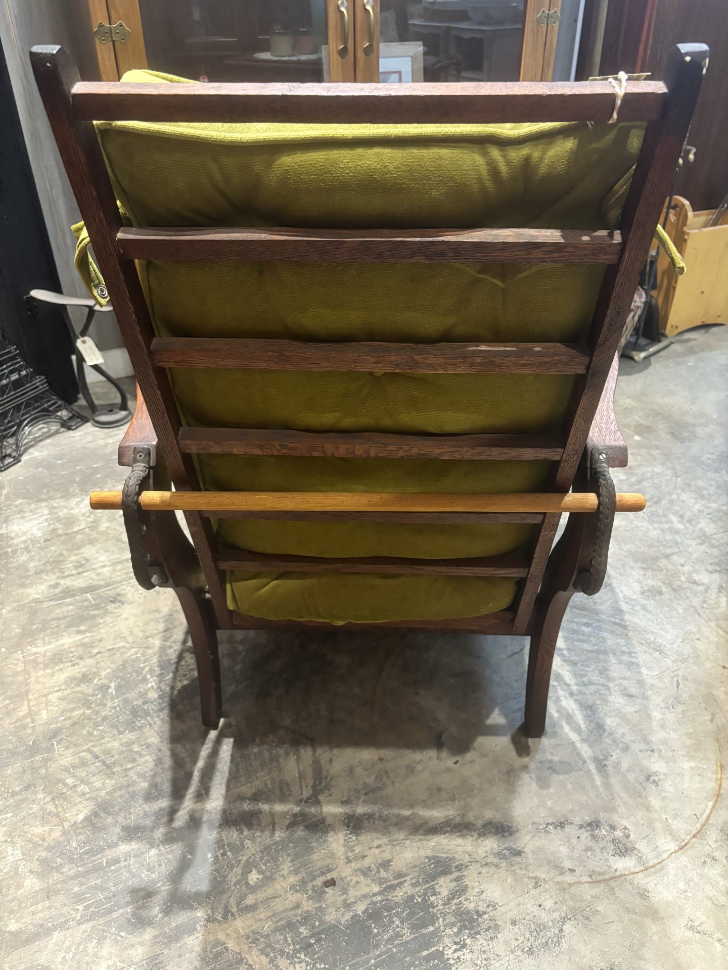 Victorian Recliner - Picker Place