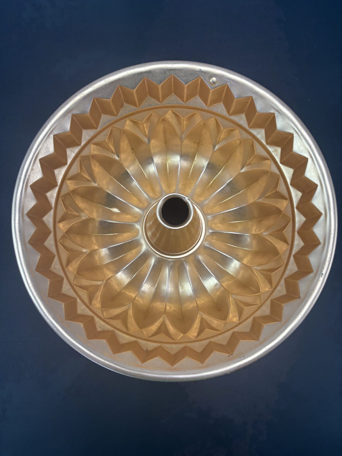 Classic Dome Jello Mold - Picker Place