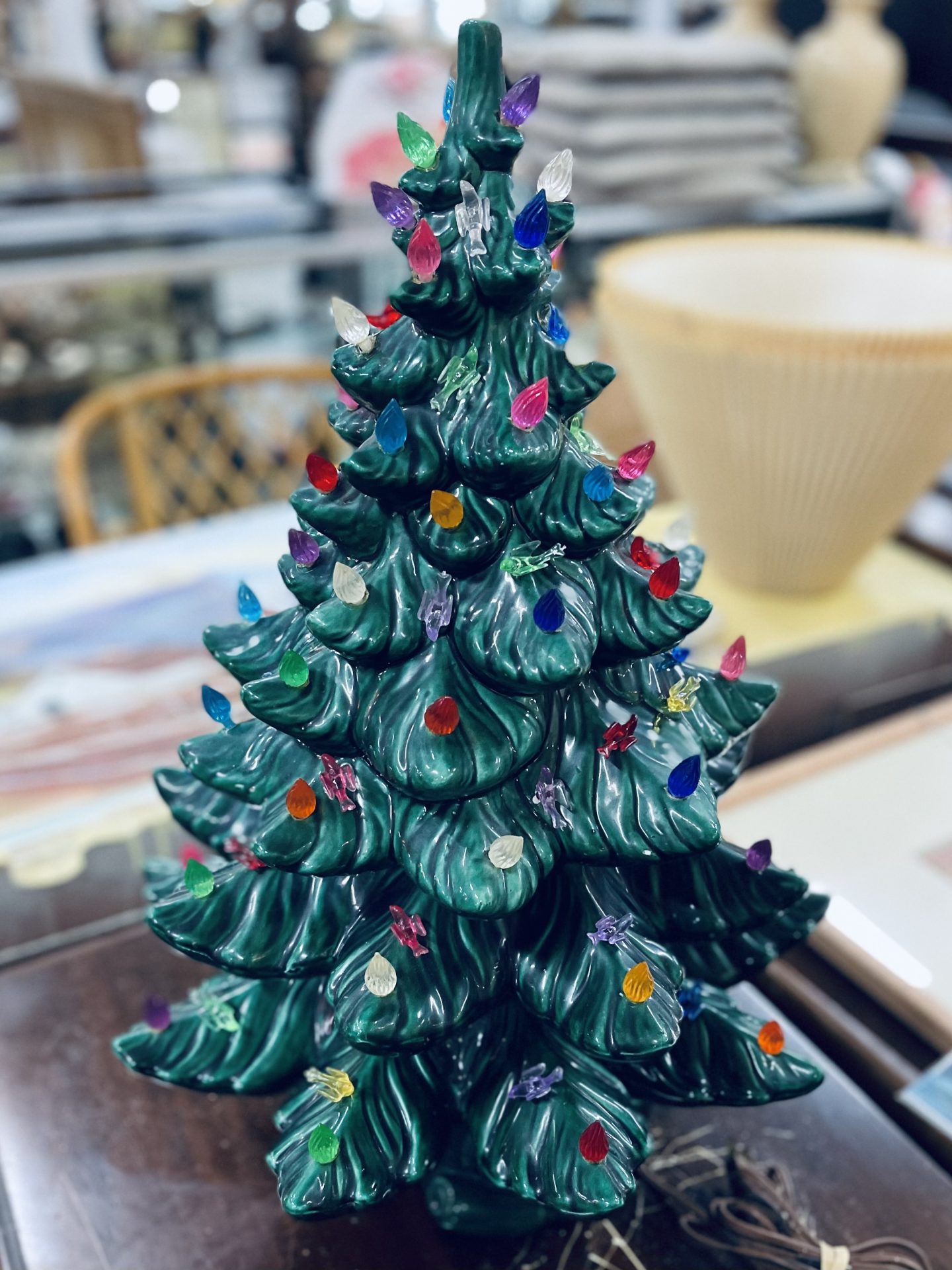 1970s Atlantic Mold 23″ Christmas Tree | Picker Place