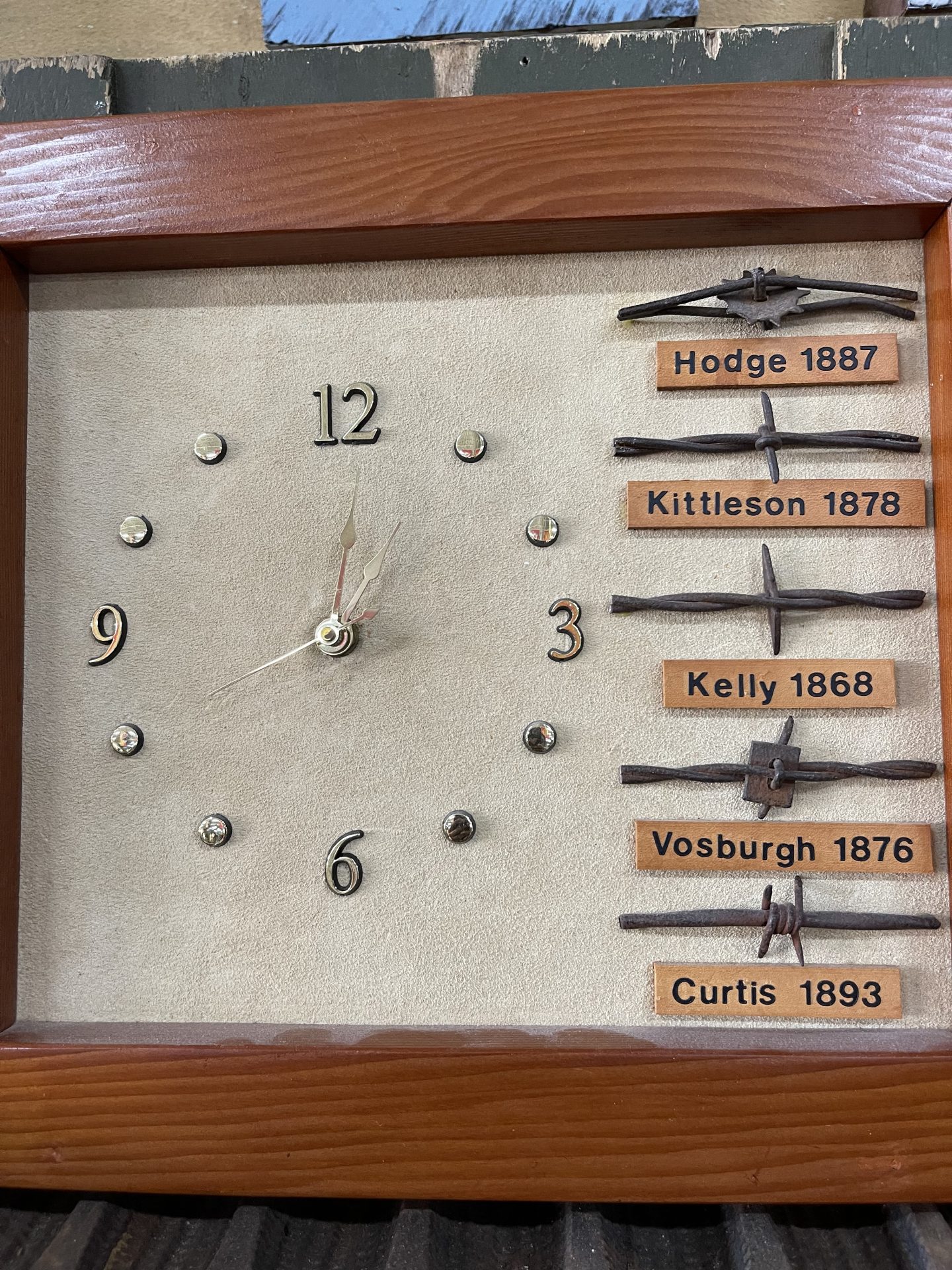 Barbed Wire Clock | Picker Place