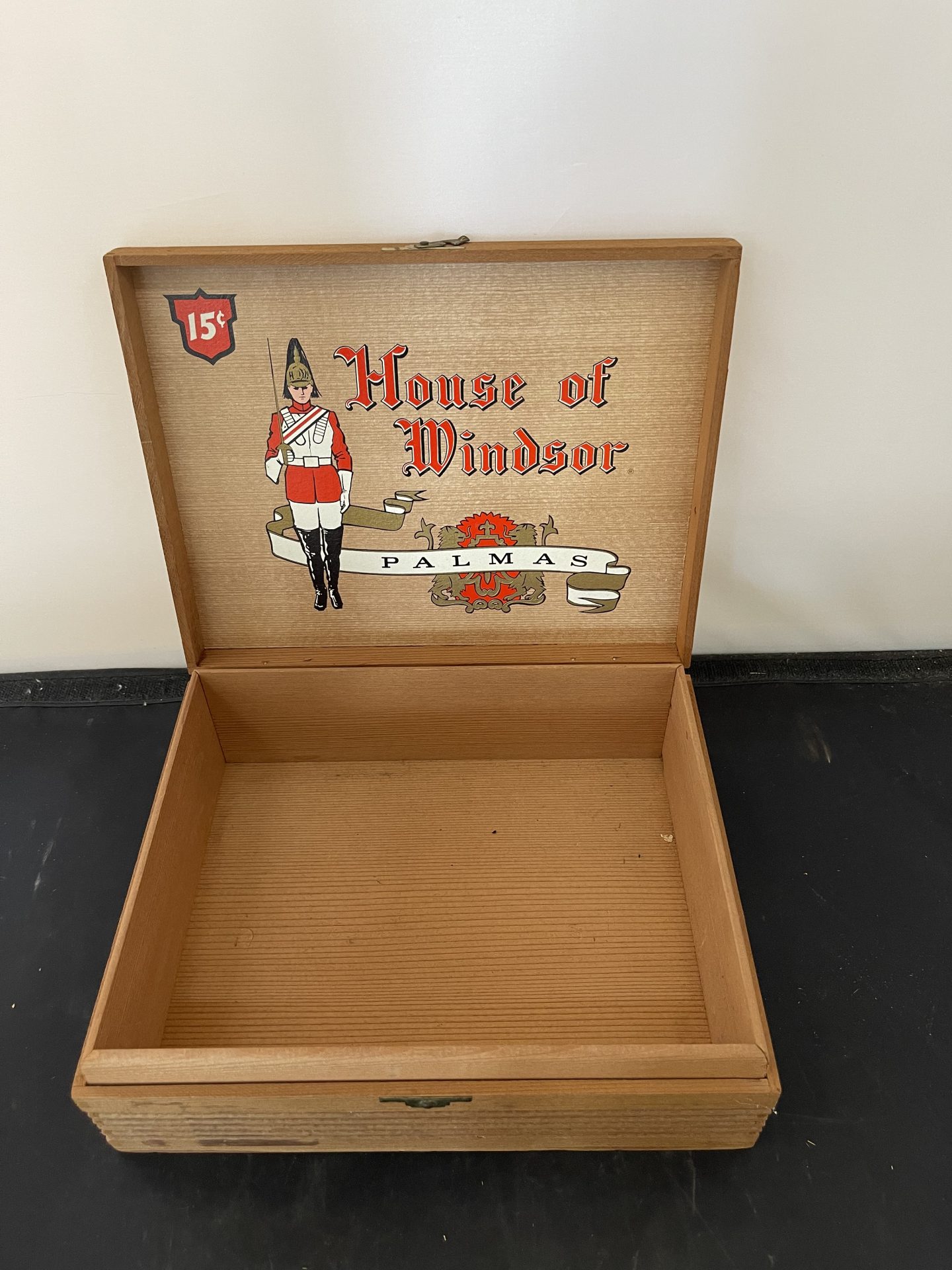 House of Windsor Cigar Box - Picker Place