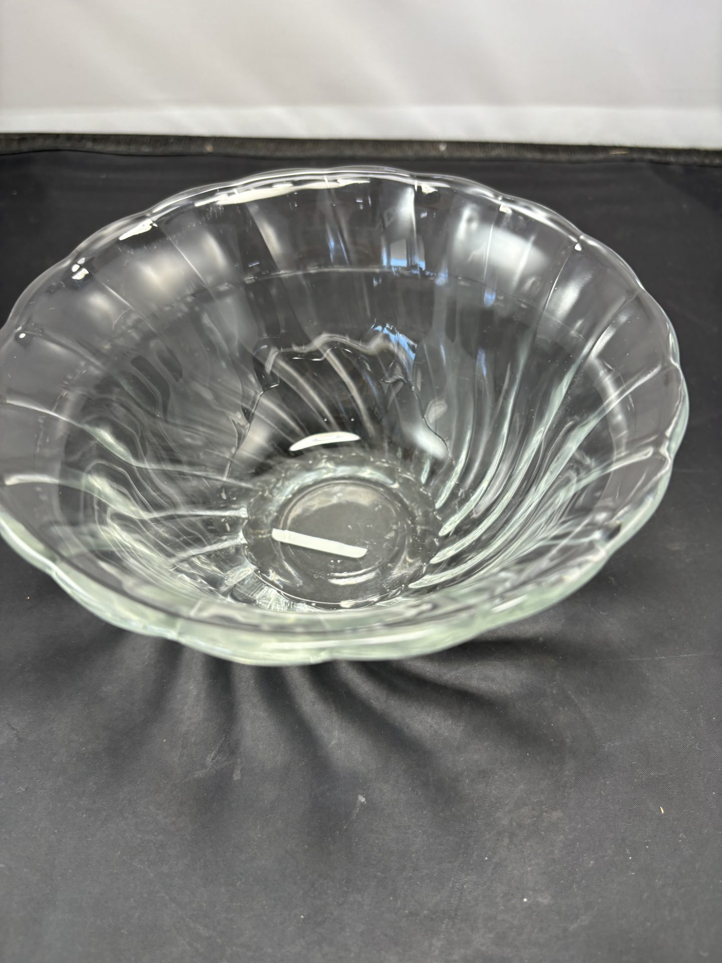 Scalloped Glass Bowl - Picker Place