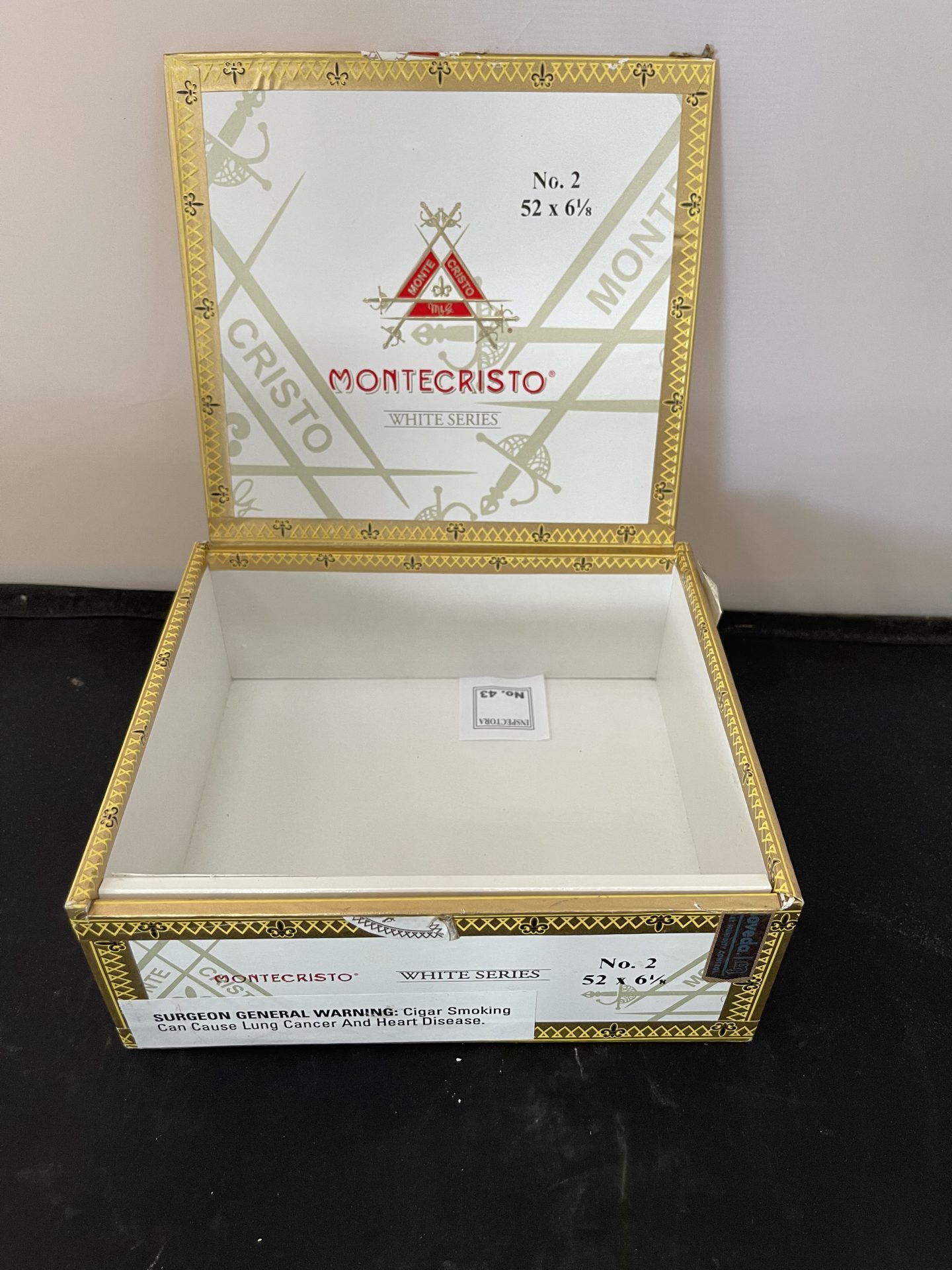 MonteCristo White Series Cigar Box - Picker Place