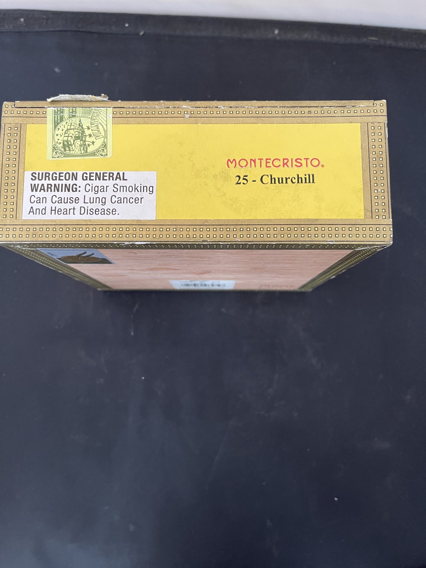 MonteCristo 25-Churchill Cigar Box - Picker Place