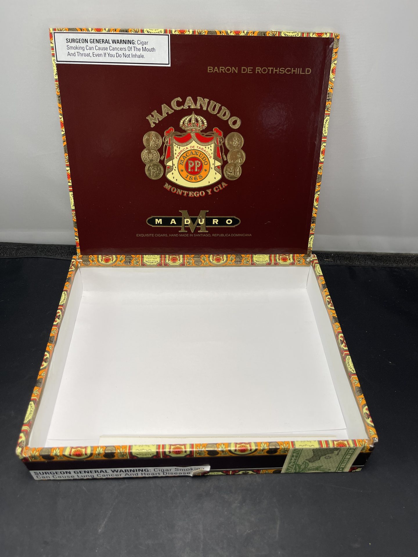 Macanudo Montego Y CIA Cigar Box - Picker Place