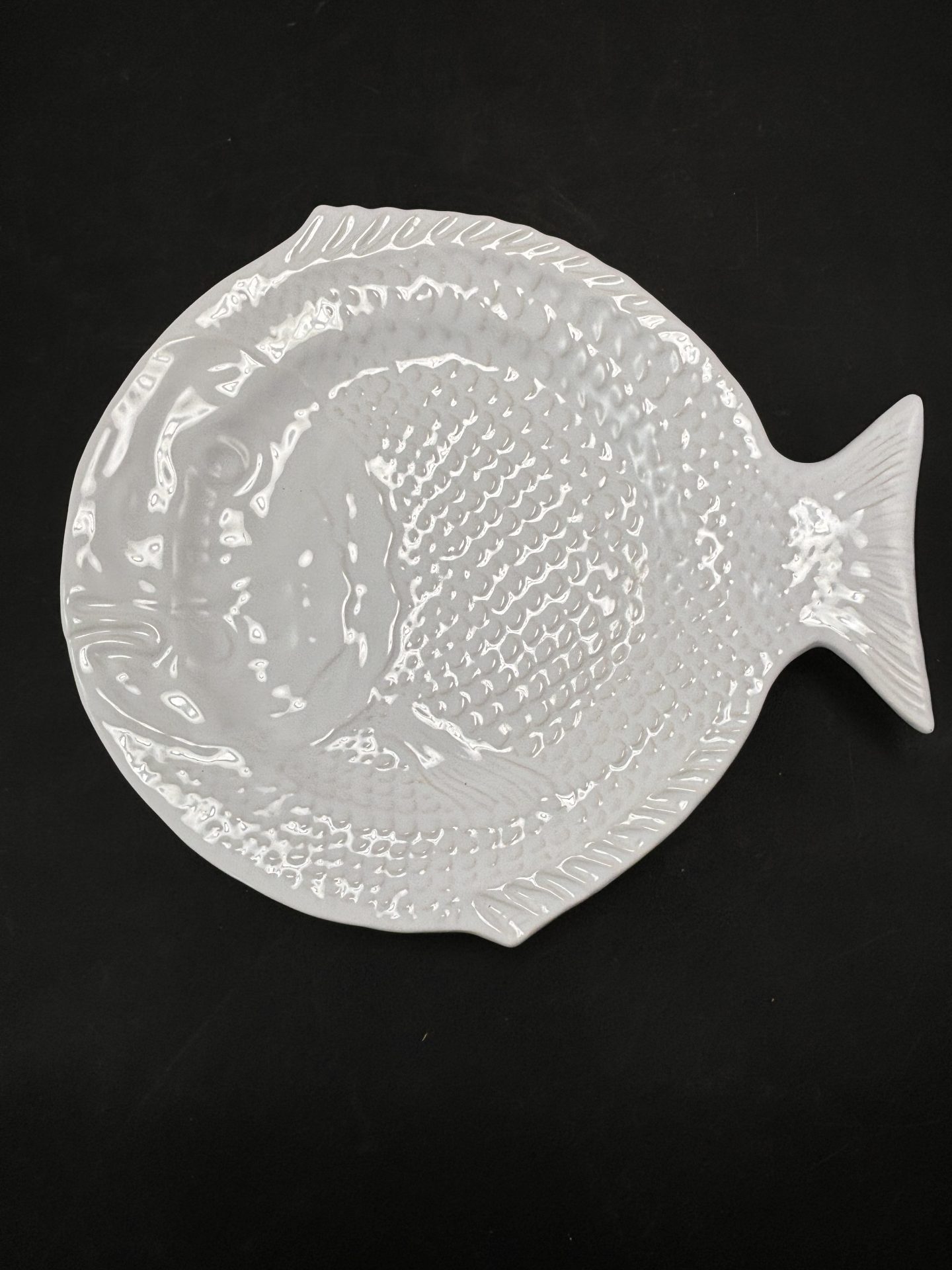 White Ceramic Fish Plate - Picker Place
