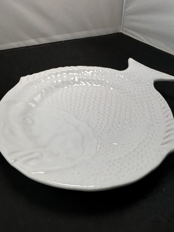 White Ceramic Fish Plate - Picker Place
