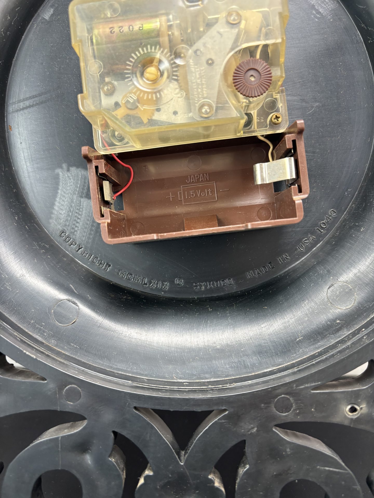 1969 Syroco Wall Clock - Picker Place