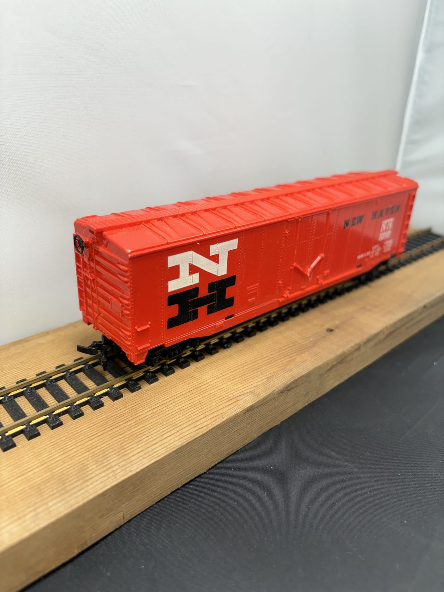 Tyco HO 50' Box Car - Picker Place