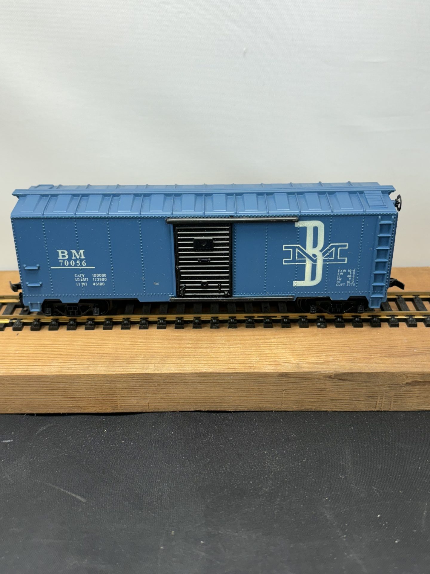 Tyco HO 40' Box Car - Picker Place