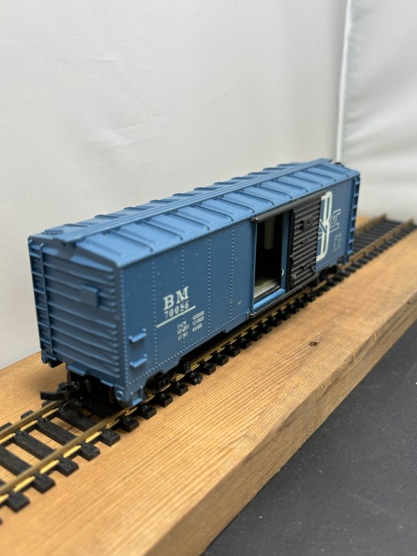 Tyco HO 40' Box Car - Picker Place