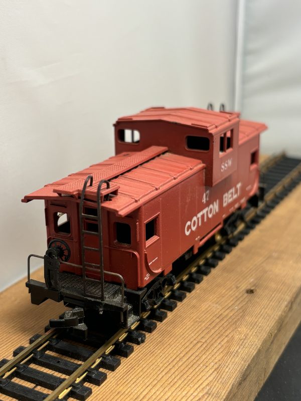 Athearn HO Cotton Belt Caboose - Picker Place