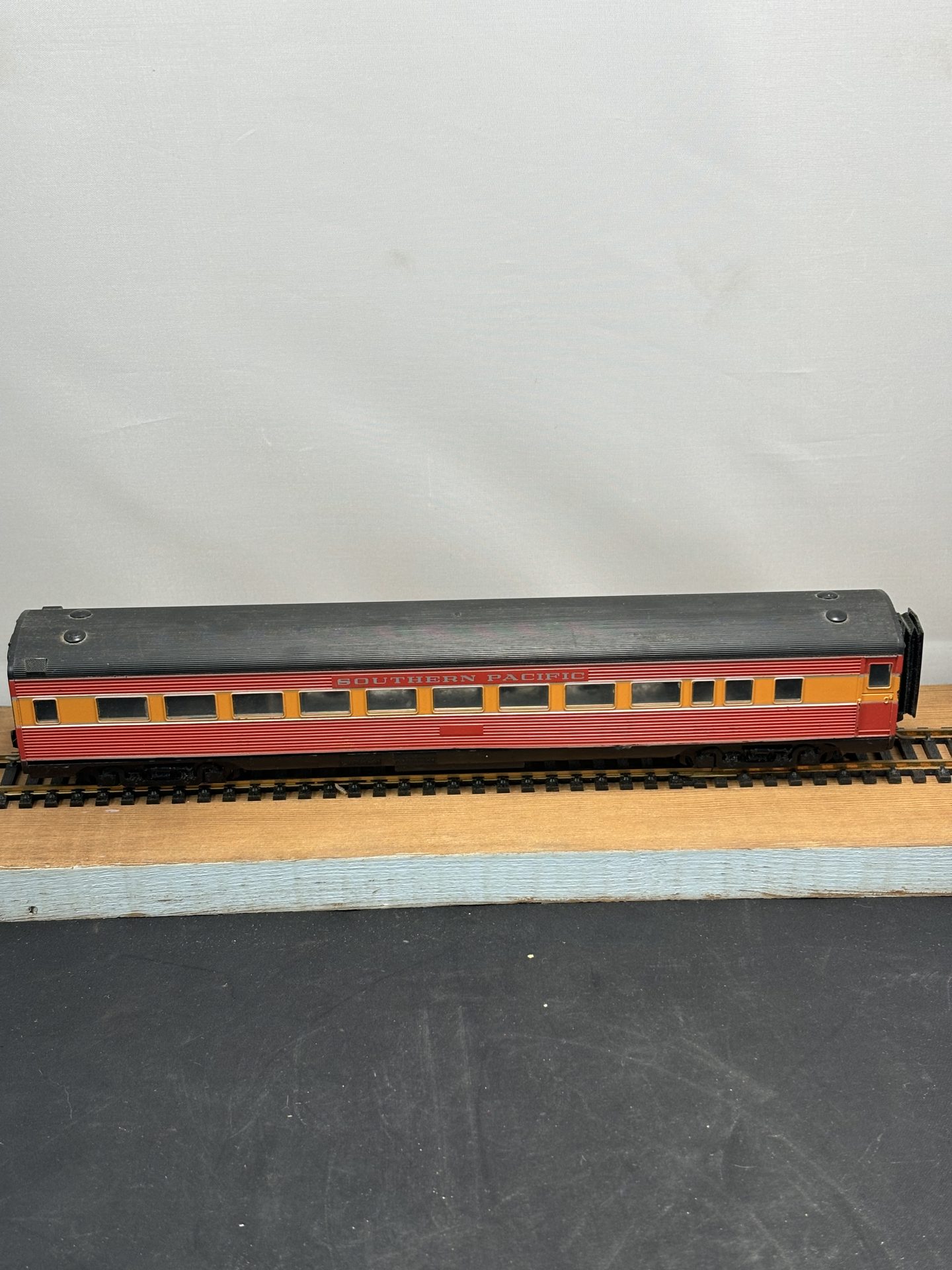 HO Scale SP Passenger Car | Picker Place