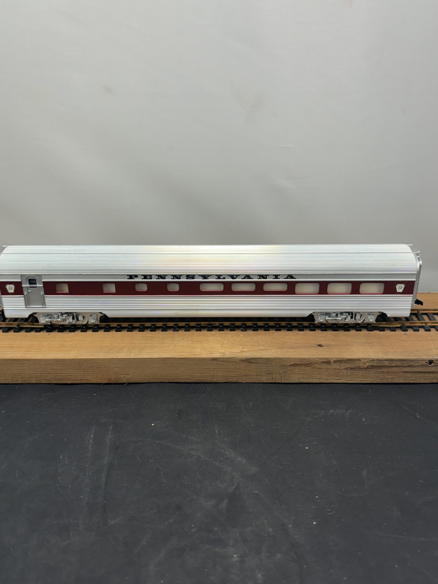 Mantua HO Aluminum Diner Car - Picker Place