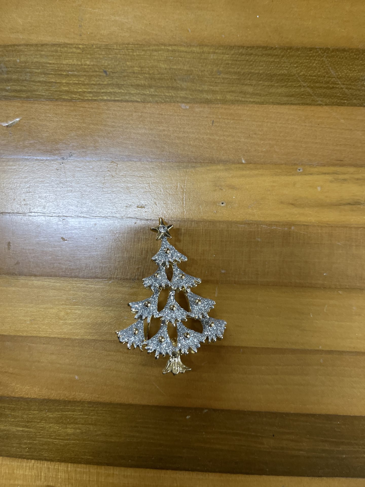 Sliver Tone Christmas Tree - Picker Place