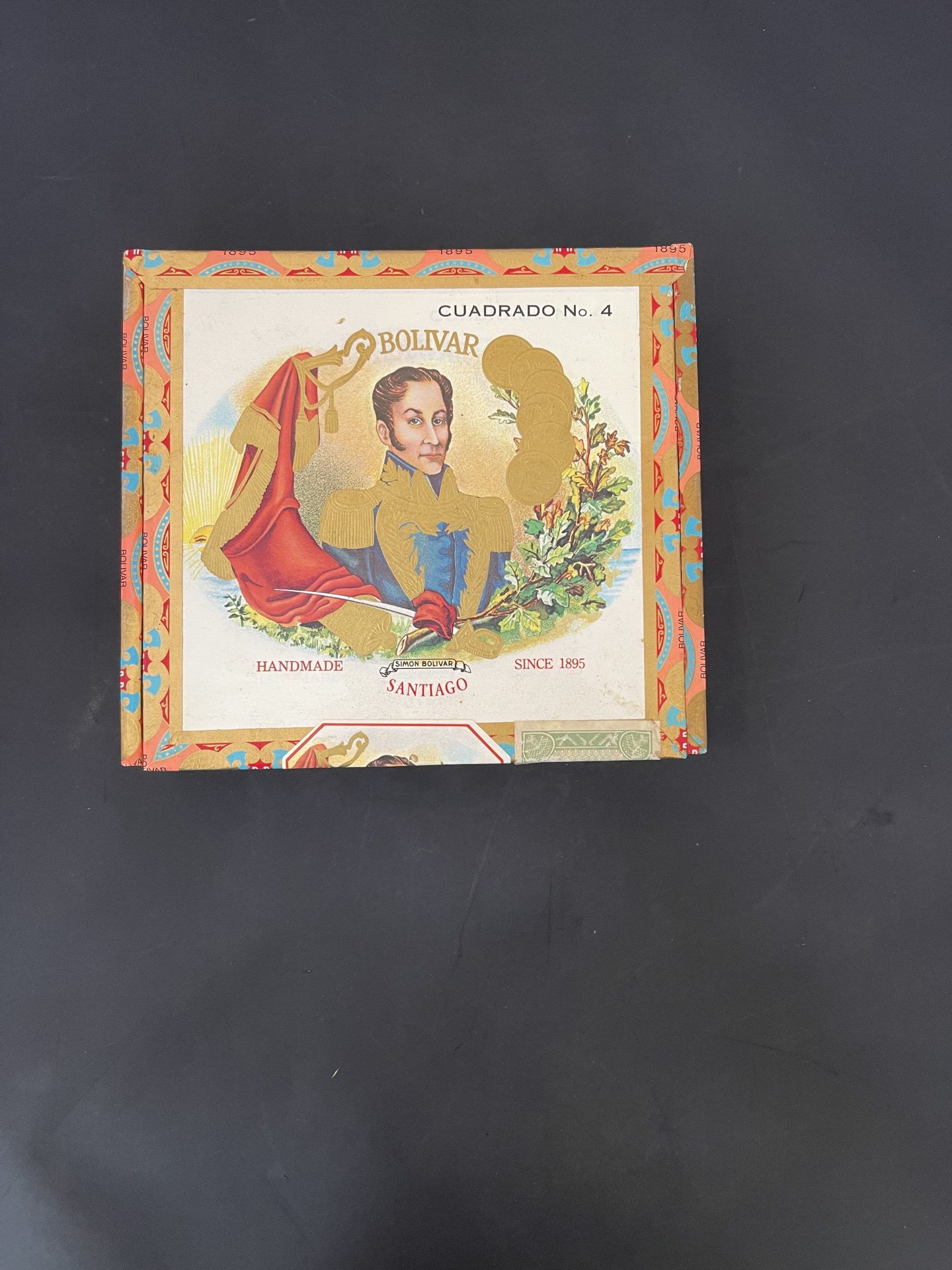 Bolivar Cuadrado No 4 Cigar Box - Picker Place