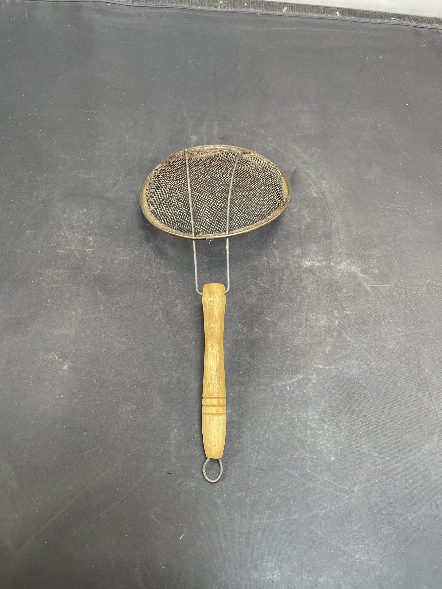 Wooden Handle Meshed Sifter - Picker Place