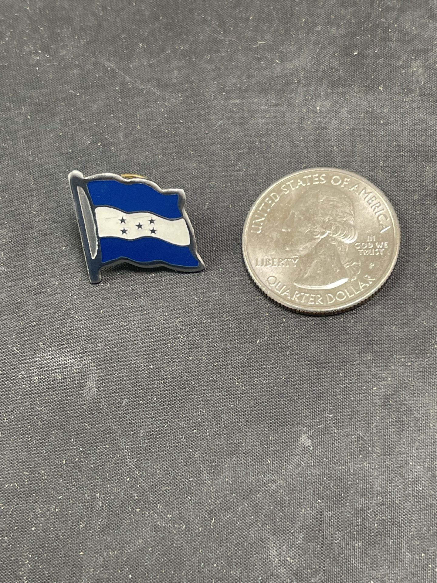 Honduras Flag Lapel Pin - Picker Place