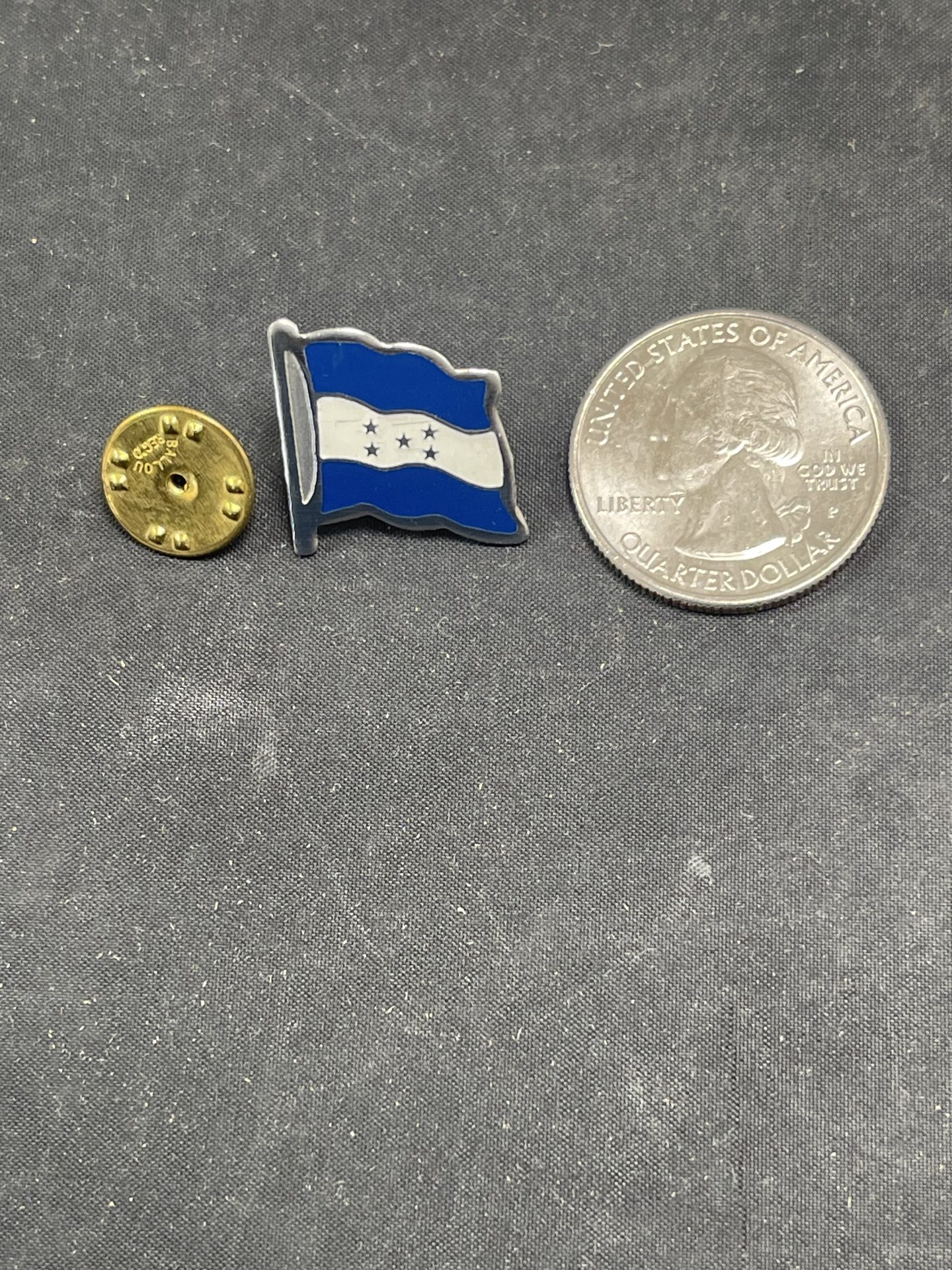 Honduras Flag Lapel Pin - Picker Place