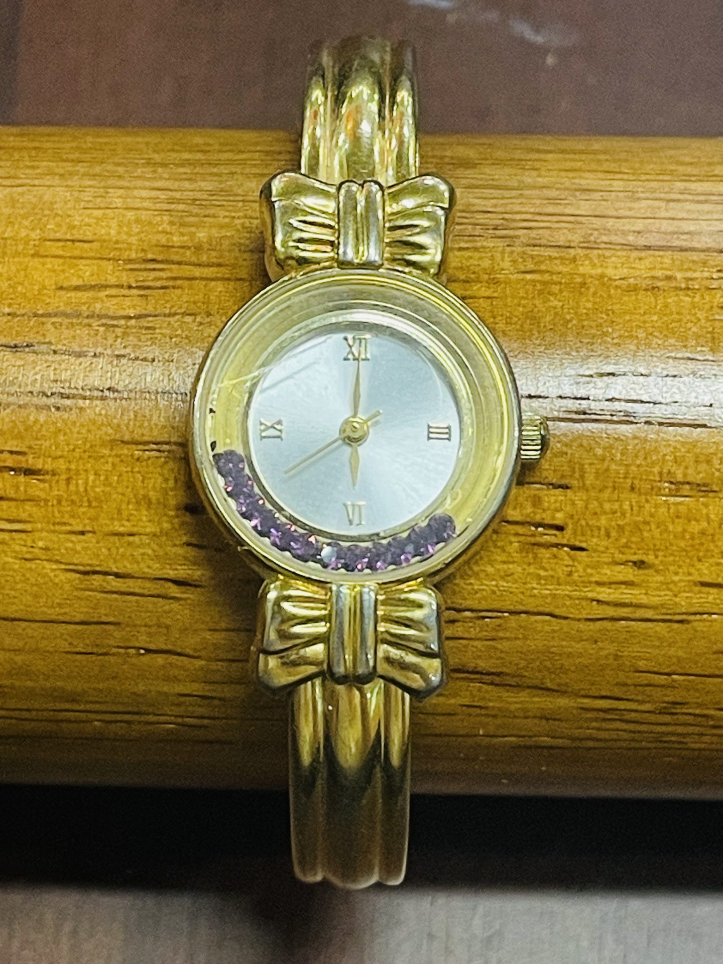 Avon Bow Watch - Purple Cracked Face - Picker Place