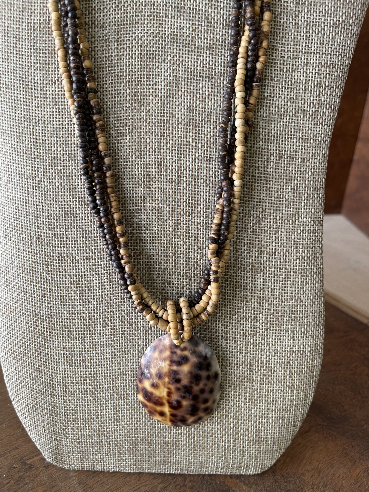 Beaded Shell Necklace - Picker Place