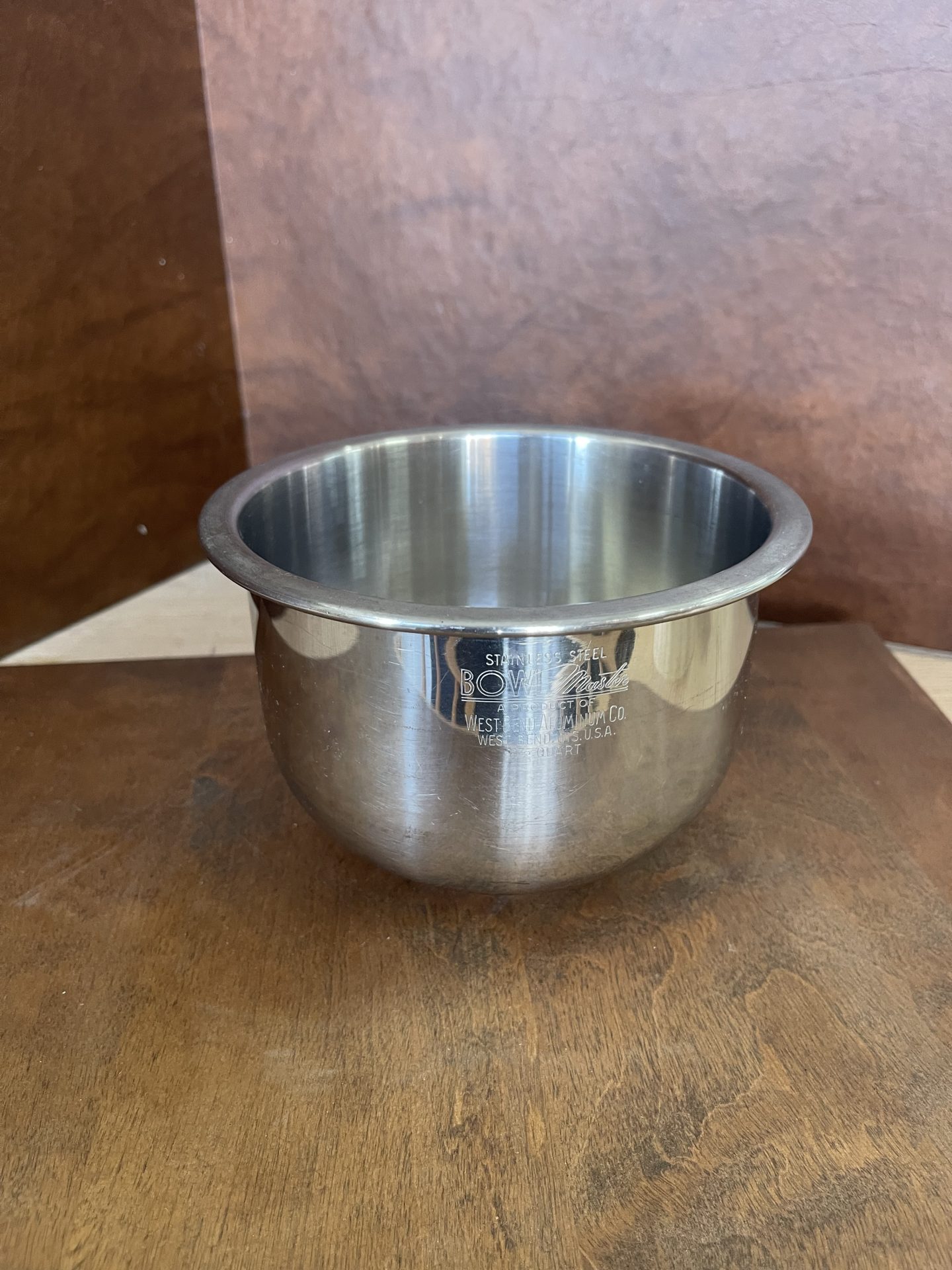 West Bend 1 1/2QT Mixing Bowl - Picker Place