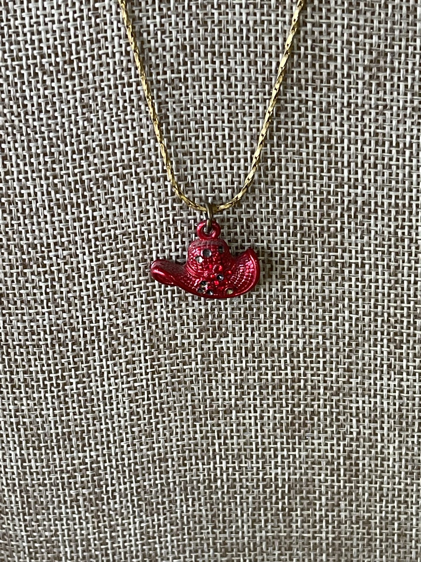 Red Hand Charm Necklace - Picker Place