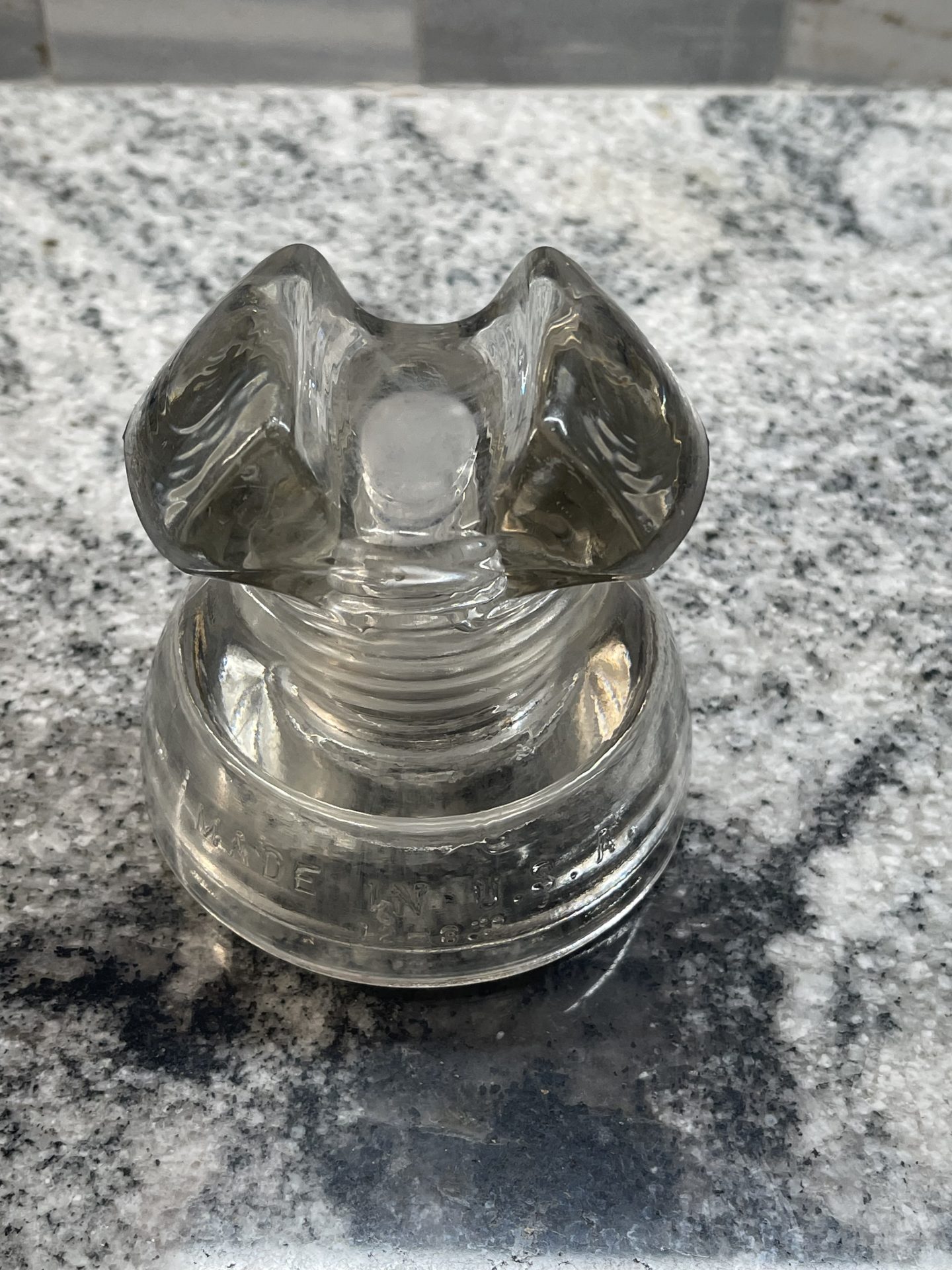 Saddle Hemingray Insulator@DFW - Picker Place